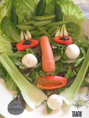 Funny Face Veggie Platter - Teach Beside Me