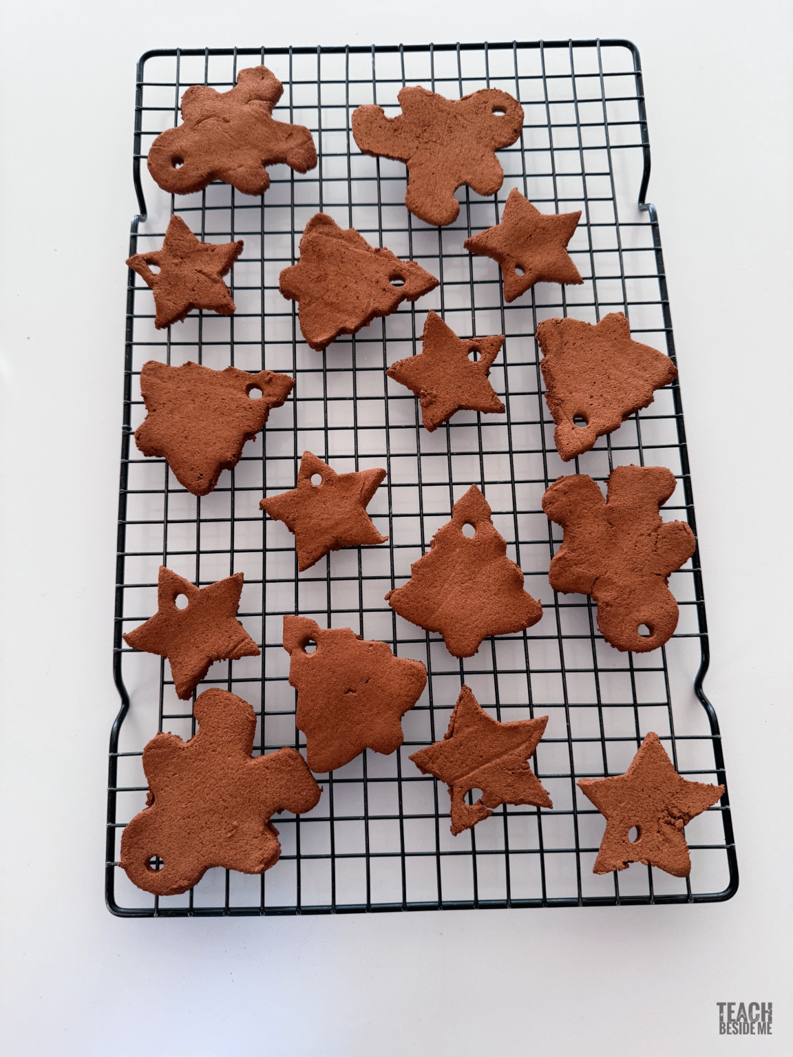 Applesauce Cinnamon Ornaments (Easy Christmas Craft for Kids) - Teach ...